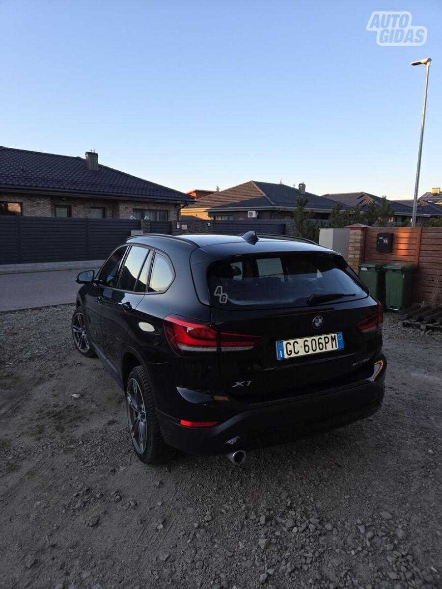 BMW X1 2020 in Kaunas, with an engine capacity of 1.60 L and mileage of 181 thousand km for 14999 €, photo 14 on AUTOMOTO.COM.LV