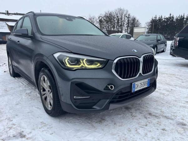 BMW X1 2022 in Kaunas, with an engine capacity of 1.50 L and mileage of 143 thousand km for 10950 €, photo 2 on AUTOMOTO.COM.LV