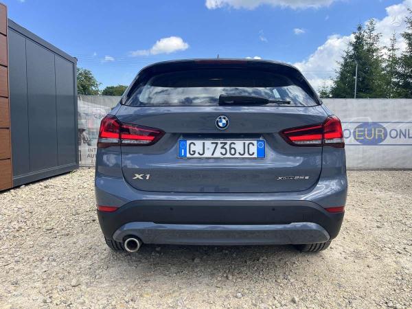 BMW X1 2022 in Kaunas, with an engine capacity of 1.50 L and mileage of 133 thousand km for 17999 €, photo 7 on AUTOMOTO.COM.LV