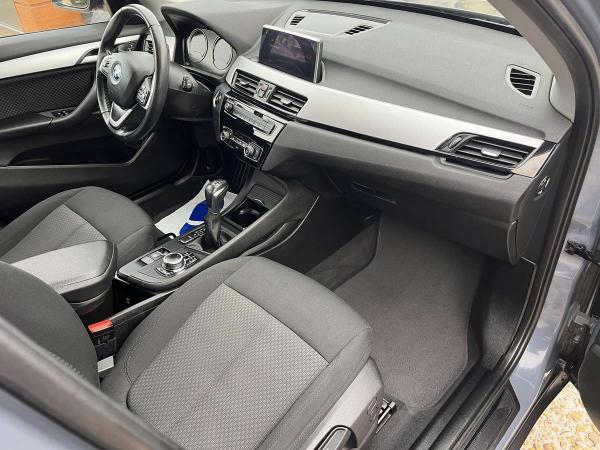 BMW X1 2022 in Kaunas, with an engine capacity of 1.50 L and mileage of 133 thousand km for 17999 €, photo 9 on AUTOMOTO.COM.LV