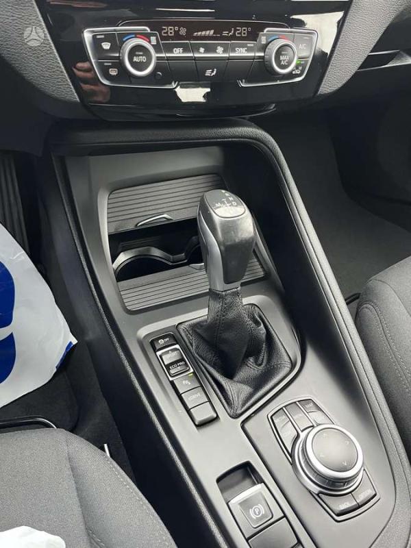 BMW X1 2022 in Kaunas, with an engine capacity of 1.50 L and mileage of 133 thousand km for 17999 €, photo 10 on AUTOMOTO.COM.LV