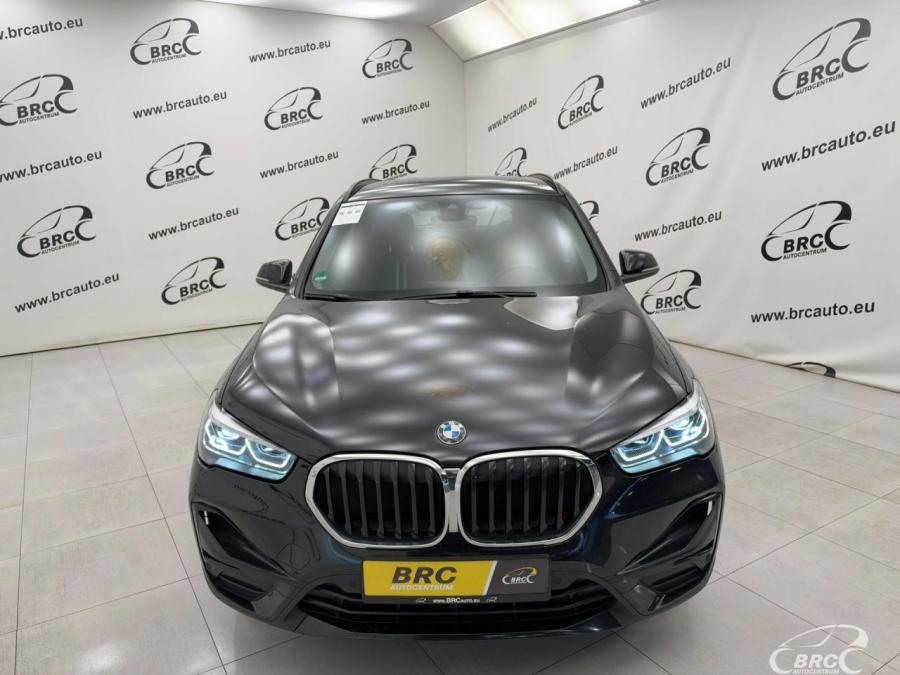 BMW X1 2022 in Vilnius, with an engine capacity of 2.00 L and mileage of 159 thousand km for 18000 €, photo 4 on AUTOMOTO.COM.LV