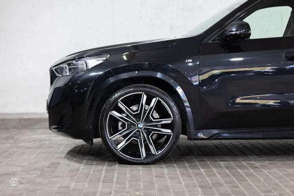 BMW X1 2023 in Vilnius, with an engine capacity of 2.00 L and mileage of 37 thousand km for 44993 €, photo 5 on AUTOMOTO.COM.LV