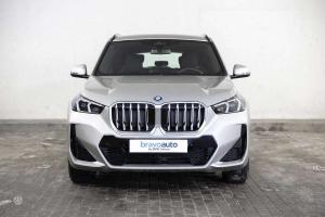 BMW X1 2025 in Vilnius, with an engine capacity of 1.50 L and mileage of 5 thousand km for 52691 €, photo 2 on AUTOMOTO.COM.LV