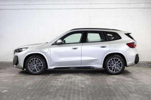 BMW X1 2025 in Vilnius, with an engine capacity of 1.50 L and mileage of 5 thousand km for 52691 €, photo 4 on AUTOMOTO.COM.LV