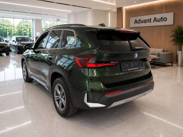Green BMW X1 2023 in Vilnius, with an engine capacity of 1.50 L and mileage of 54 thousand km for 34245 €, photo 4 on AUTOMOTO.COM.LV