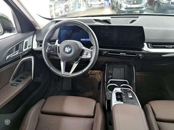 Green BMW X1 2023 in Vilnius, with an engine capacity of 1.50 L and mileage of 54 thousand km for 34245 €, photo 7 on AUTOMOTO.COM.LV