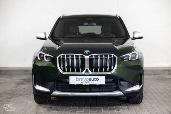 Green BMW X1 2023 in Vilnius, with an engine capacity of 2.00 L and mileage of 110 thousand km for 32991 €, photo 3 on AUTOMOTO.COM.LV