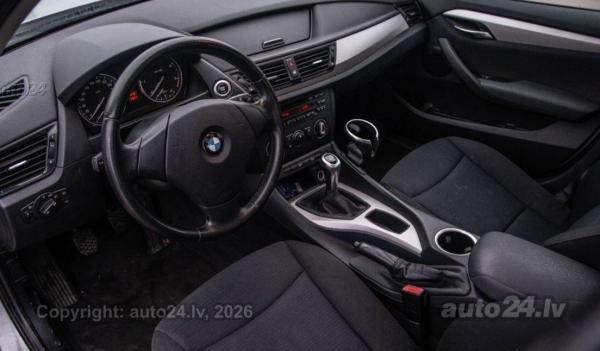 Pelēks BMW X1 2013 Tallina, ar dzinēja tilpumu 2.00 L un nobraukumu 275 tūkst. km par 8500 €, foto 6 vietnē AUTOMOTO.COM.LV