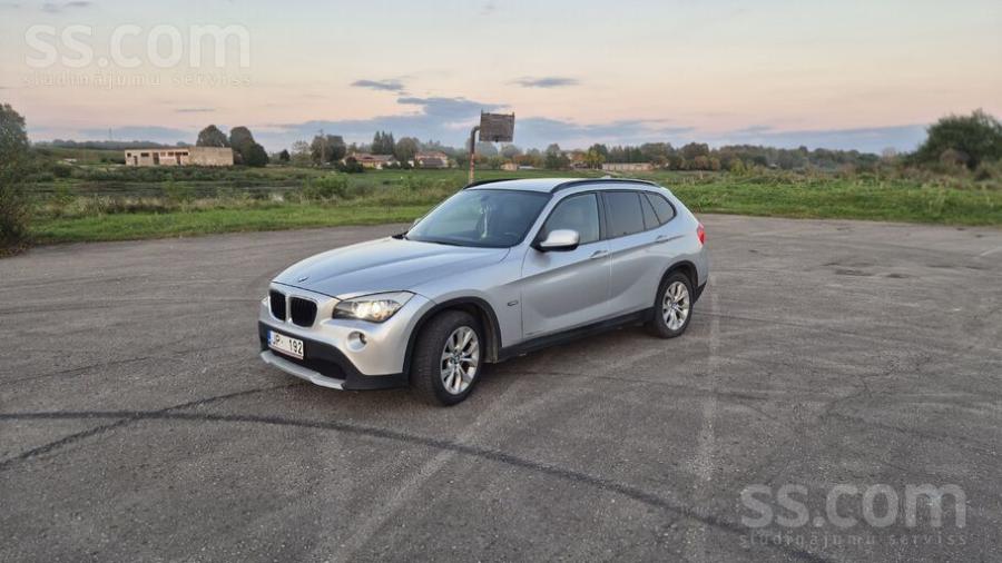 Grey BMW X1 2009 in Jekabpils, with an engine capacity of 2.00 L and mileage of 279 thousand km for 7100 €, photo 1 on AUTOMOTO.COM.LV