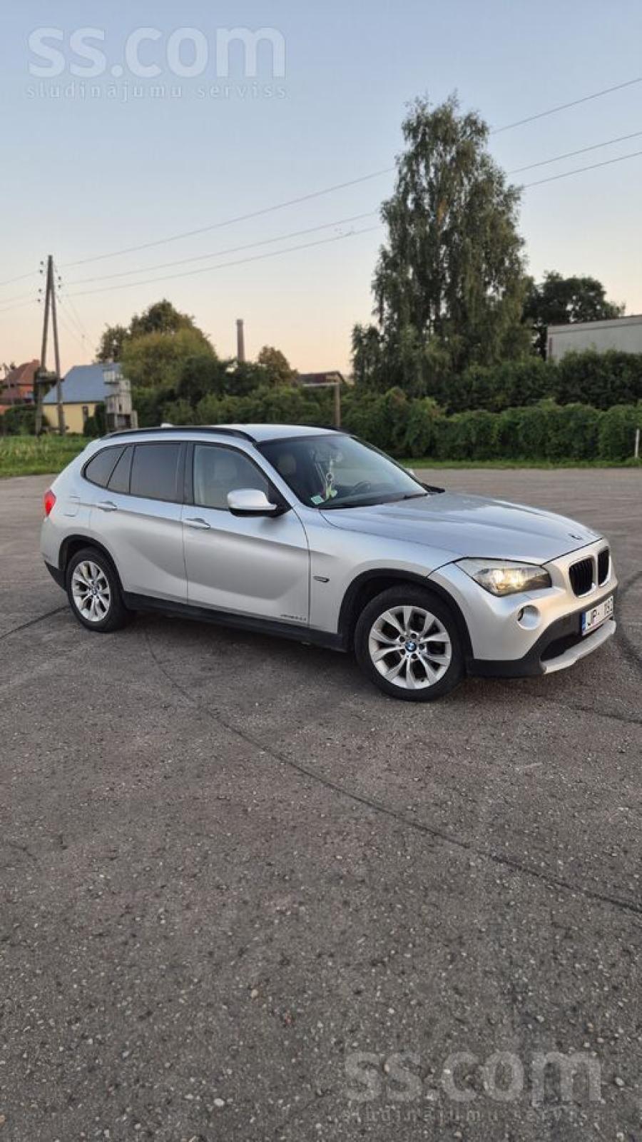 Grey BMW X1 2009 in Jekabpils, with an engine capacity of 2.00 L and mileage of 279 thousand km for 7100 €, photo 4 on AUTOMOTO.COM.LV