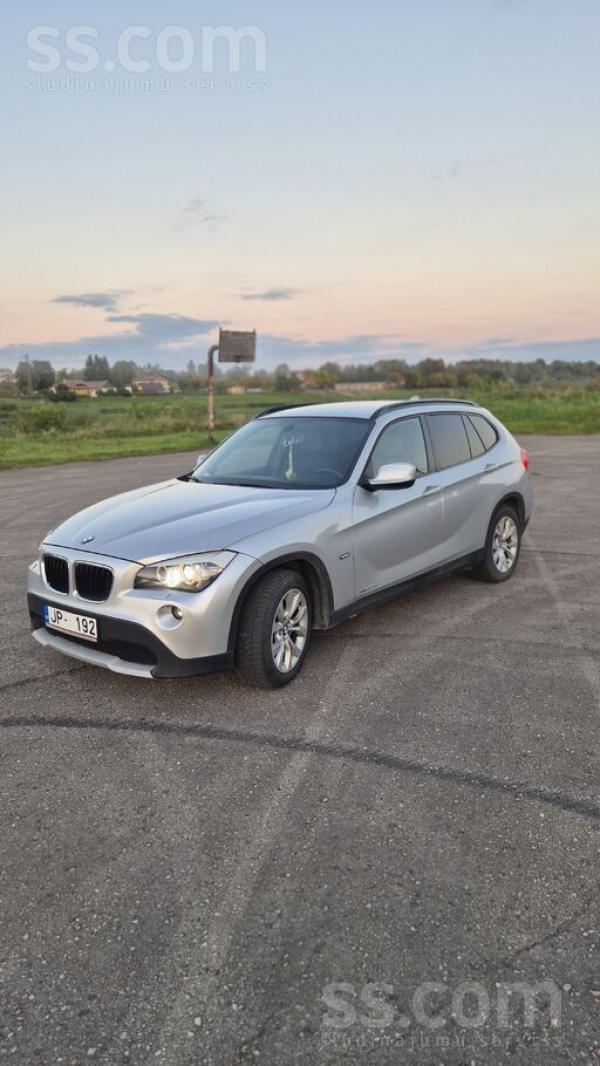 Grey BMW X1 2009 in Jekabpils, with an engine capacity of 2.00 L and mileage of 279 thousand km for 7100 €, photo 5 on AUTOMOTO.COM.LV