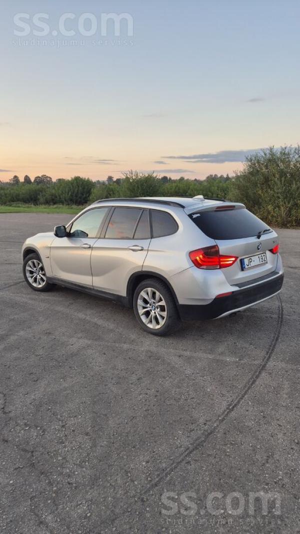 Grey BMW X1 2009 in Jekabpils, with an engine capacity of 2.00 L and mileage of 279 thousand km for 7100 €, photo 6 on AUTOMOTO.COM.LV