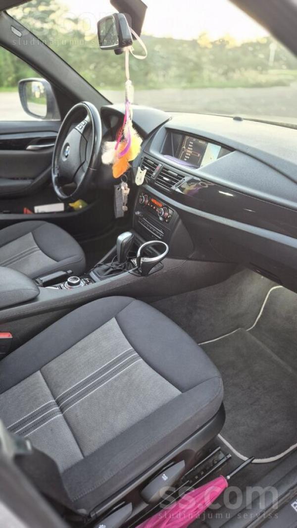 Grey BMW X1 2009 in Jekabpils, with an engine capacity of 2.00 L and mileage of 279 thousand km for 7100 €, photo 9 on AUTOMOTO.COM.LV