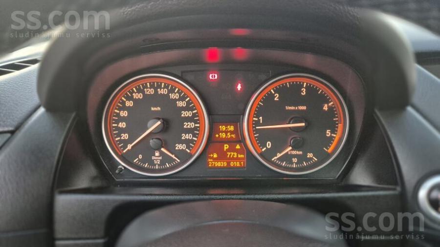 Grey BMW X1 2009 in Jekabpils, with an engine capacity of 2.00 L and mileage of 279 thousand km for 7100 €, photo 10 on AUTOMOTO.COM.LV