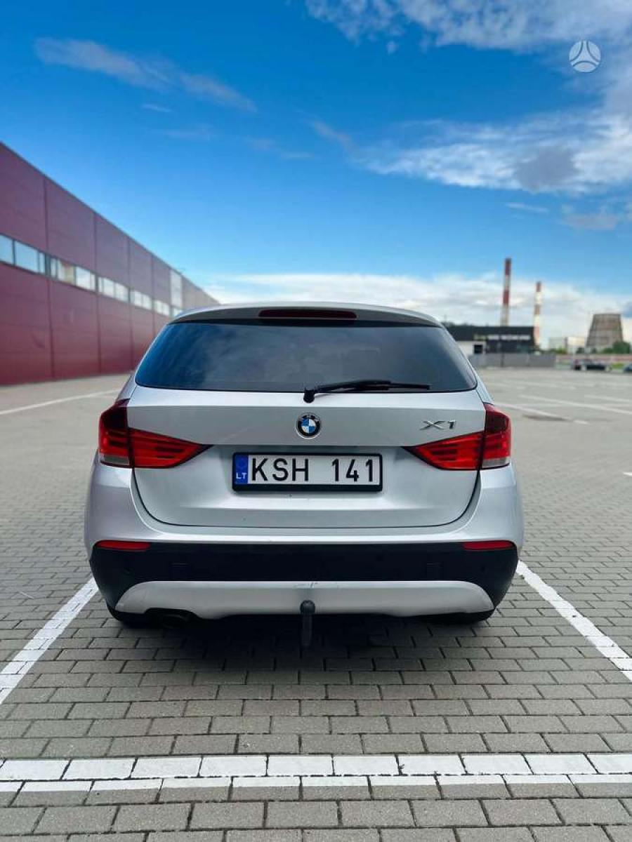 Pelēks BMW X1 2009 Kauņa, ar dzinēja tilpumu 2.00 L un nobraukumu 446 tūkst. km par 3100 €, foto 3 vietnē AUTOMOTO.COM.LV