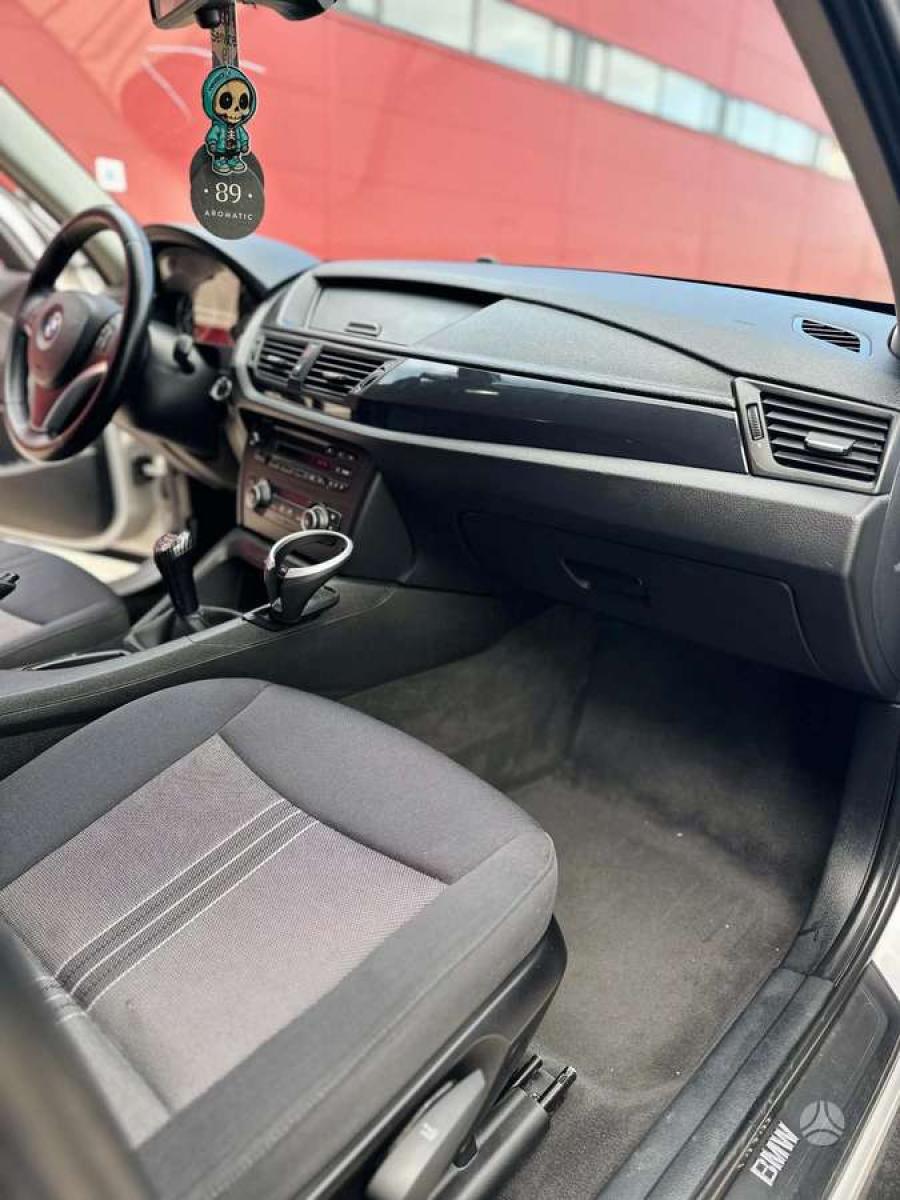 Pelēks BMW X1 2009 Kauņa, ar dzinēja tilpumu 2.00 L un nobraukumu 446 tūkst. km par 3100 €, foto 12 vietnē AUTOMOTO.COM.LV