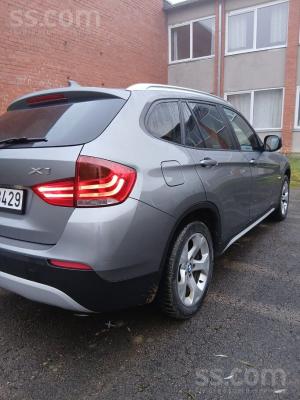 Pelēks BMW X1 2010 Aizkraukle, ar dzinēja tilpumu 2.00 L un nobraukumu 251 tūkst. km par 6600 €, foto 5 vietnē AUTOMOTO.COM.LV