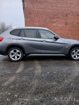 Pelēks BMW X1 2010 Aizkraukle, ar dzinēja tilpumu 2.00 L un nobraukumu 251 tūkst. km par 6600 €, foto 8 vietnē AUTOMOTO.COM.LV
