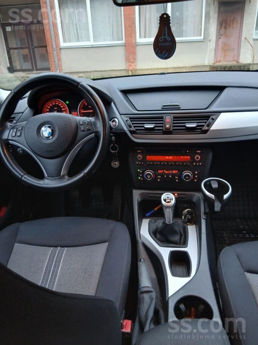 Pelēks BMW X1 2010 Aizkraukle, ar dzinēja tilpumu 2.00 L un nobraukumu 251 tūkst. km par 6600 €, foto 16 vietnē AUTOMOTO.COM.LV