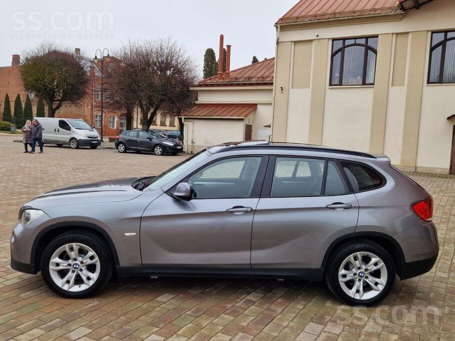 Pelēks BMW X1 2010 Bauska, ar dzinēja tilpumu 2.00 L un nobraukumu 321 tūkst. km par 6250 €, foto 5 vietnē AUTOMOTO.COM.LV