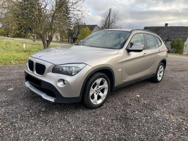Pelēks BMW X1 2010 Ukmergė, ar dzinēja tilpumu 2.00 L un nobraukumu 242 tūkst. km par 4100 €, foto 1 vietnē AUTOMOTO.COM.LV
