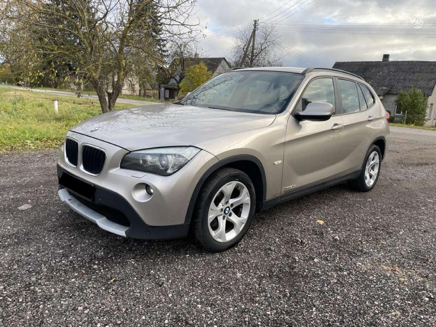 Pelēks BMW X1 2010 Ukmergė, ar dzinēja tilpumu 2.00 L un nobraukumu 242 tūkst. km par 4100 €, foto 1 vietnē AUTOMOTO.COM.LV