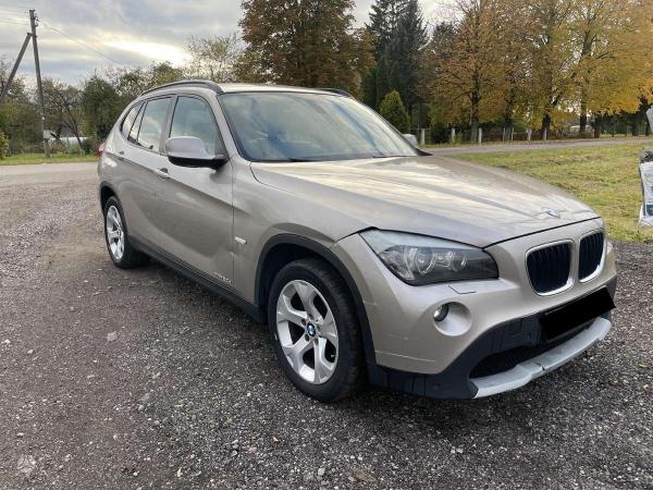 Pelēks BMW X1 2010 Ukmergė, ar dzinēja tilpumu 2.00 L un nobraukumu 242 tūkst. km par 4100 €, foto 3 vietnē AUTOMOTO.COM.LV