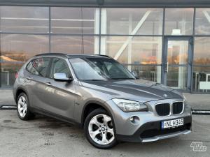 Pelēks BMW X1 2010 Panevēža, ar dzinēja tilpumu 2.00 L un nobraukumu 291 tūkst. km par 4800 €, foto  vietnē AUTOMOTO.COM.LV