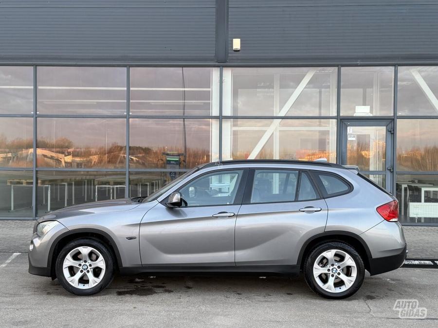 Pelēks BMW X1 2010 Panevēža, ar dzinēja tilpumu 2.00 L un nobraukumu 291 tūkst. km par 4800 €, foto 5 vietnē AUTOMOTO.COM.LV