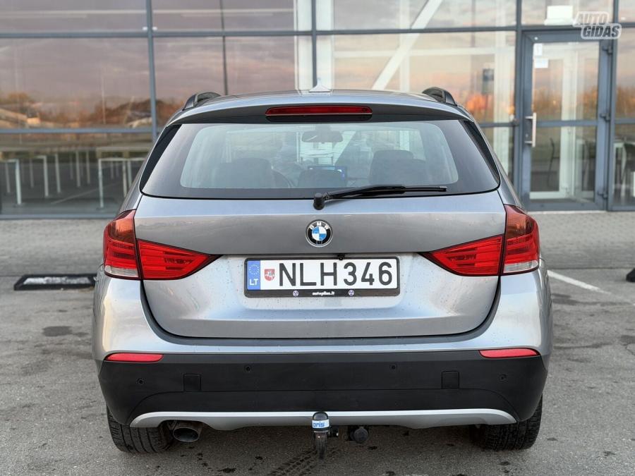 Pelēks BMW X1 2010 Panevēža, ar dzinēja tilpumu 2.00 L un nobraukumu 291 tūkst. km par 4800 €, foto 8 vietnē AUTOMOTO.COM.LV