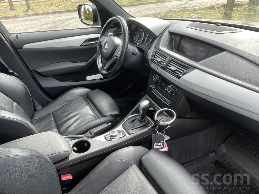 Pelēks BMW X1 2010 Valmiera, ar dzinēja tilpumu 2.00 L un nobraukumu 356 tūkst. km par 7800 €, foto 9 vietnē AUTOMOTO.COM.LV