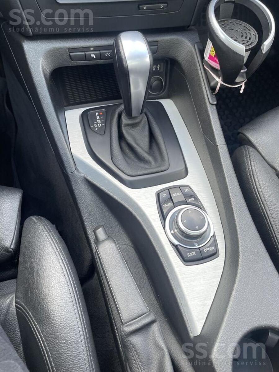 Pelēks BMW X1 2010 Valmiera, ar dzinēja tilpumu 2.00 L un nobraukumu 356 tūkst. km par 7800 €, foto 15 vietnē AUTOMOTO.COM.LV