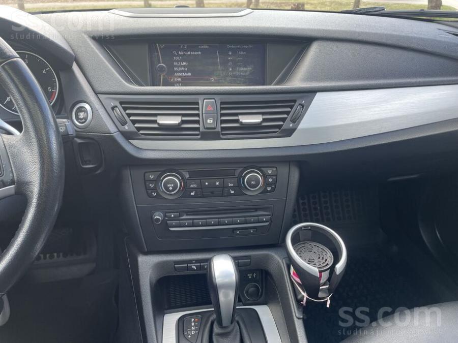 Pelēks BMW X1 2010 Valmiera, ar dzinēja tilpumu 2.00 L un nobraukumu 356 tūkst. km par 7800 €, foto 16 vietnē AUTOMOTO.COM.LV