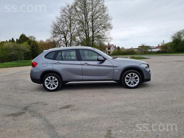 Pelēks BMW X1 2010 Ogre, ar dzinēja tilpumu 2.00 L un nobraukumu 0 tūkst. km par 7470 €, foto 4 vietnē AUTOMOTO.COM.LV