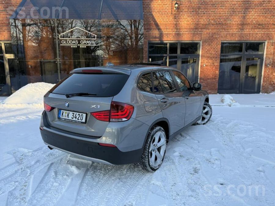 Серый БМВ Х1 2010 в Цесис, объемом двигателя 2.00 л и пробегом 270 тыс. км за 7950 €, фото 7 на AUTOMOTO.COM.LV