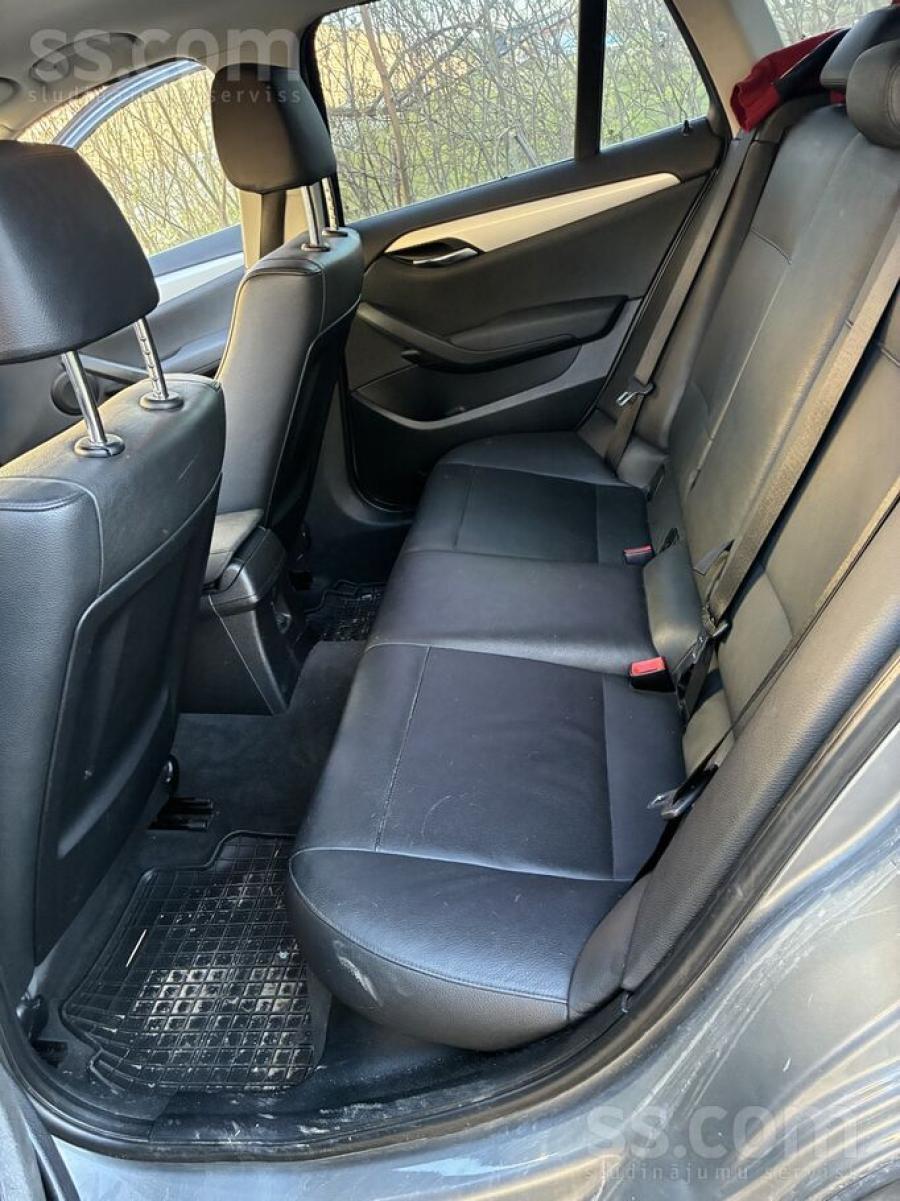 Pelēks BMW X1 2010 Rēzekne, ar dzinēja tilpumu 2.00 L un nobraukumu 275 tūkst. km par 6300 €, foto 3 vietnē AUTOMOTO.COM.LV