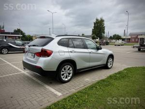 Серый БМВ Х1 2010 в Рига, объемом двигателя 2.00 л и пробегом 237 тыс. км за 6300 €, фото 4 на AUTOMOTO.COM.LV
