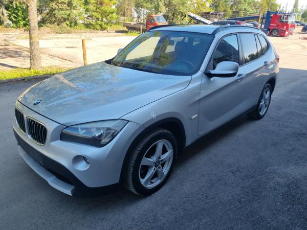 Grey BMW X1 2010 in Pakruojis, with an engine capacity of 2.00 L and mileage of 263 thousand km for 4900 €, photo 1 on AUTOMOTO.COM.LV