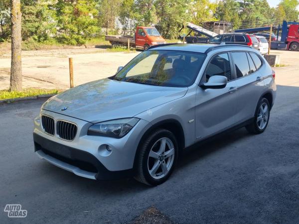 Grey BMW X1 2010 in Pakruojis, with an engine capacity of 2.00 L and mileage of 263 thousand km for 4900 €, photo 2 on AUTOMOTO.COM.LV