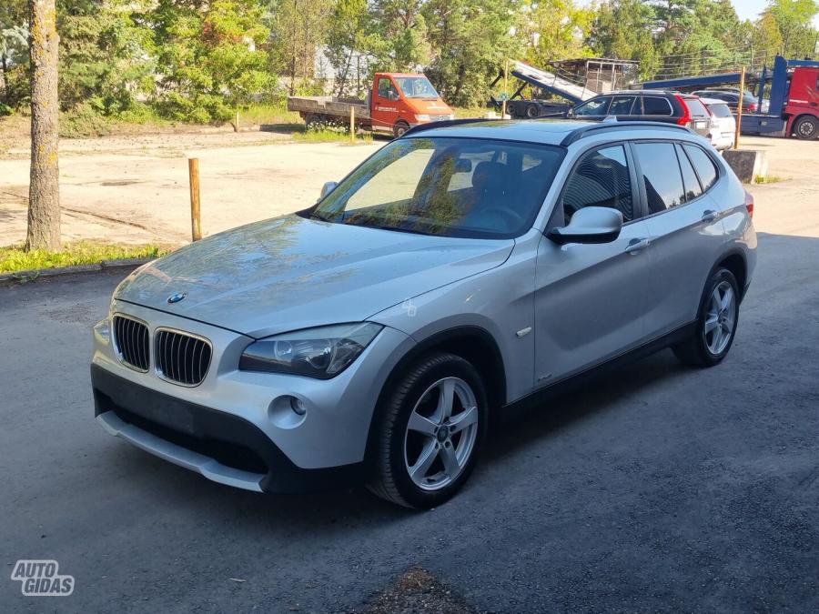 Pelēks BMW X1 2010 Pakruojis, ar dzinēja tilpumu 2.00 L un nobraukumu 263 tūkst. km par 4900 €, foto 3 vietnē AUTOMOTO.COM.LV