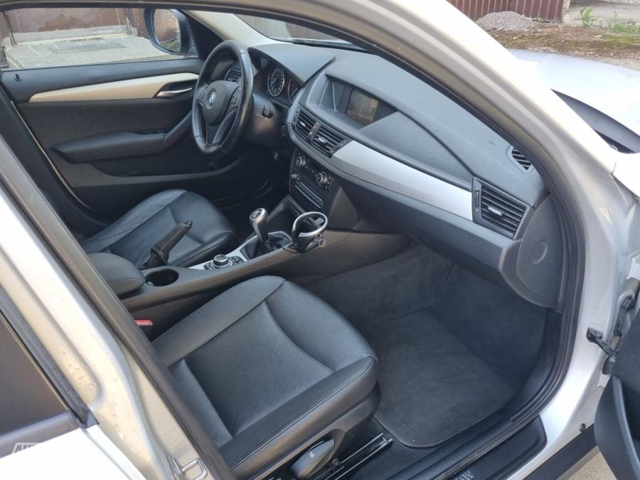 Pelēks BMW X1 2010 Pakruojis, ar dzinēja tilpumu 2.00 L un nobraukumu 263 tūkst. km par 4900 €, foto 12 vietnē AUTOMOTO.COM.LV