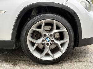 Pelēks BMW X1 2010 Viļņa, ar dzinēja tilpumu 2.00 L un nobraukumu 300 tūkst. km par 6500 €, foto 11 vietnē AUTOMOTO.COM.LV