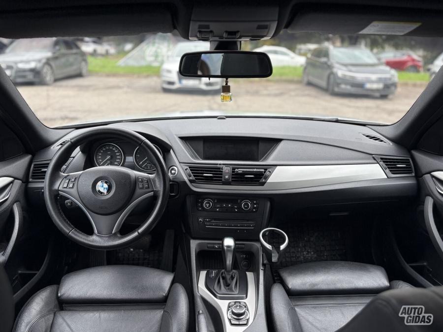 Pelēks BMW X1 2010 Viļņa, ar dzinēja tilpumu 2.00 L un nobraukumu 300 tūkst. km par 6500 €, foto 14 vietnē AUTOMOTO.COM.LV