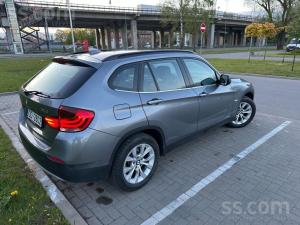 Grey BMW X1 2011 in Riga, with an engine capacity of 2.00 L and mileage of 237 thousand km for 5950 €, photo 4 on AUTOMOTO.COM.LV