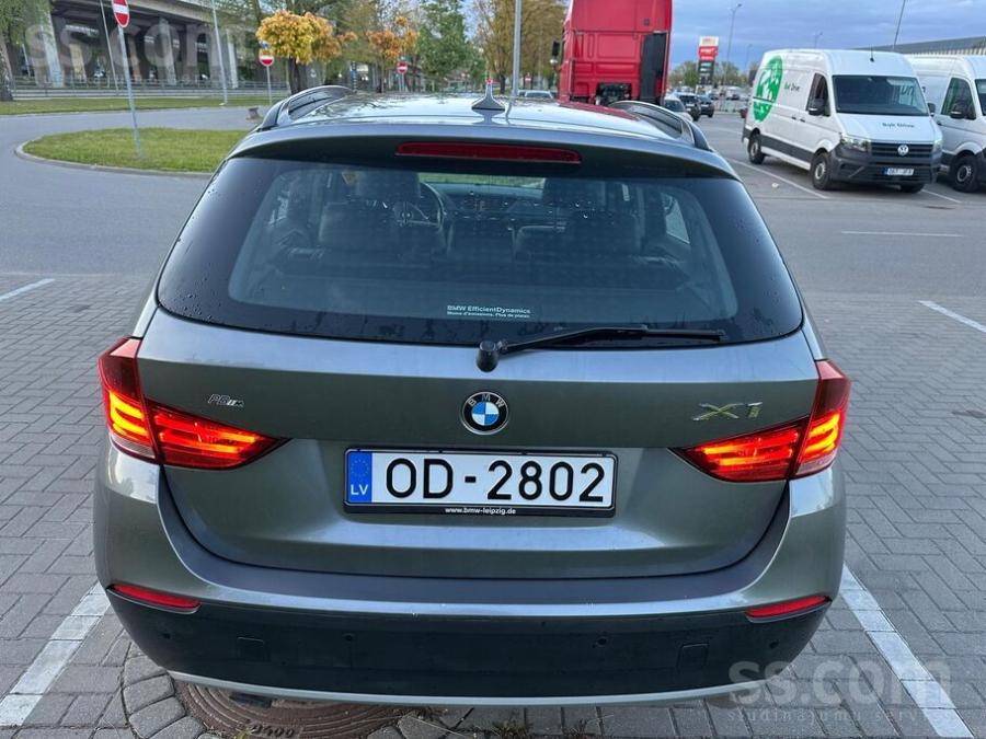 Grey BMW X1 2011 in Riga, with an engine capacity of 2.00 L and mileage of 237 thousand km for 5950 €, photo 5 on AUTOMOTO.COM.LV