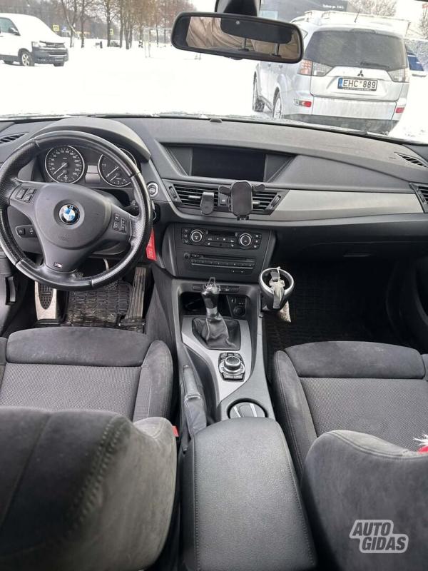 Pelēks BMW X1 2011 Kauņa, ar dzinēja tilpumu 2.00 L un nobraukumu 275 tūkst. km par 8750 €, foto 10 vietnē AUTOMOTO.COM.LV