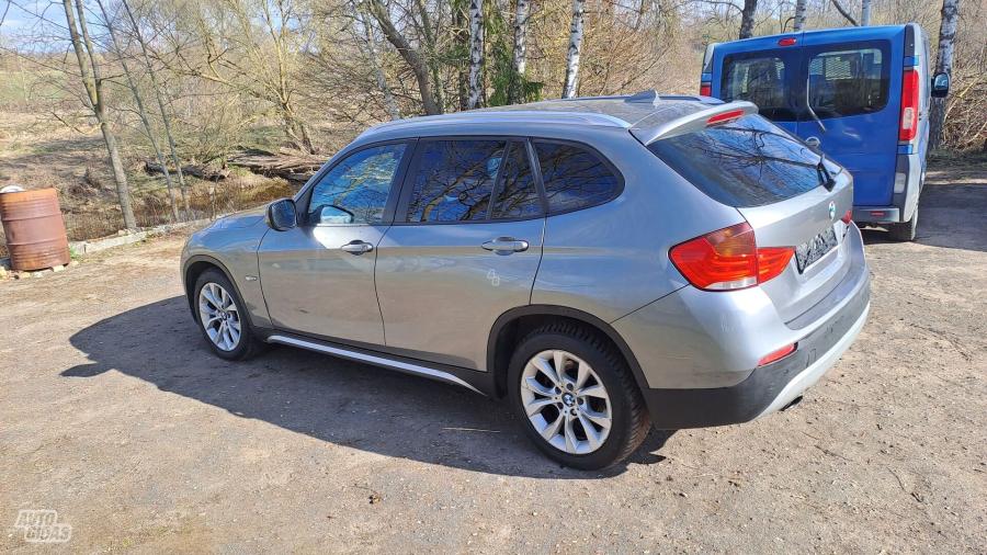 Grey BMW X1 2011 in Vilnius, with an engine capacity of 2.00 L and mileage of 281 thousand km for 5950 €, photo 7 on AUTOMOTO.COM.LV