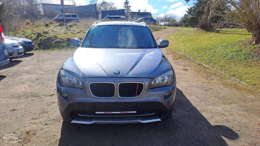 Grey BMW X1 2011 in Vilnius, with an engine capacity of 2.00 L and mileage of 281 thousand km for 5950 €, photo 10 on AUTOMOTO.COM.LV