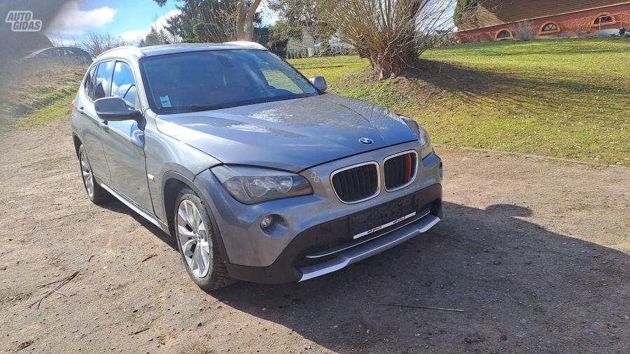 Grey BMW X1 2011 in Vilnius, with an engine capacity of 2.00 L and mileage of 281 thousand km for 5950 €, photo 17 on AUTOMOTO.COM.LV